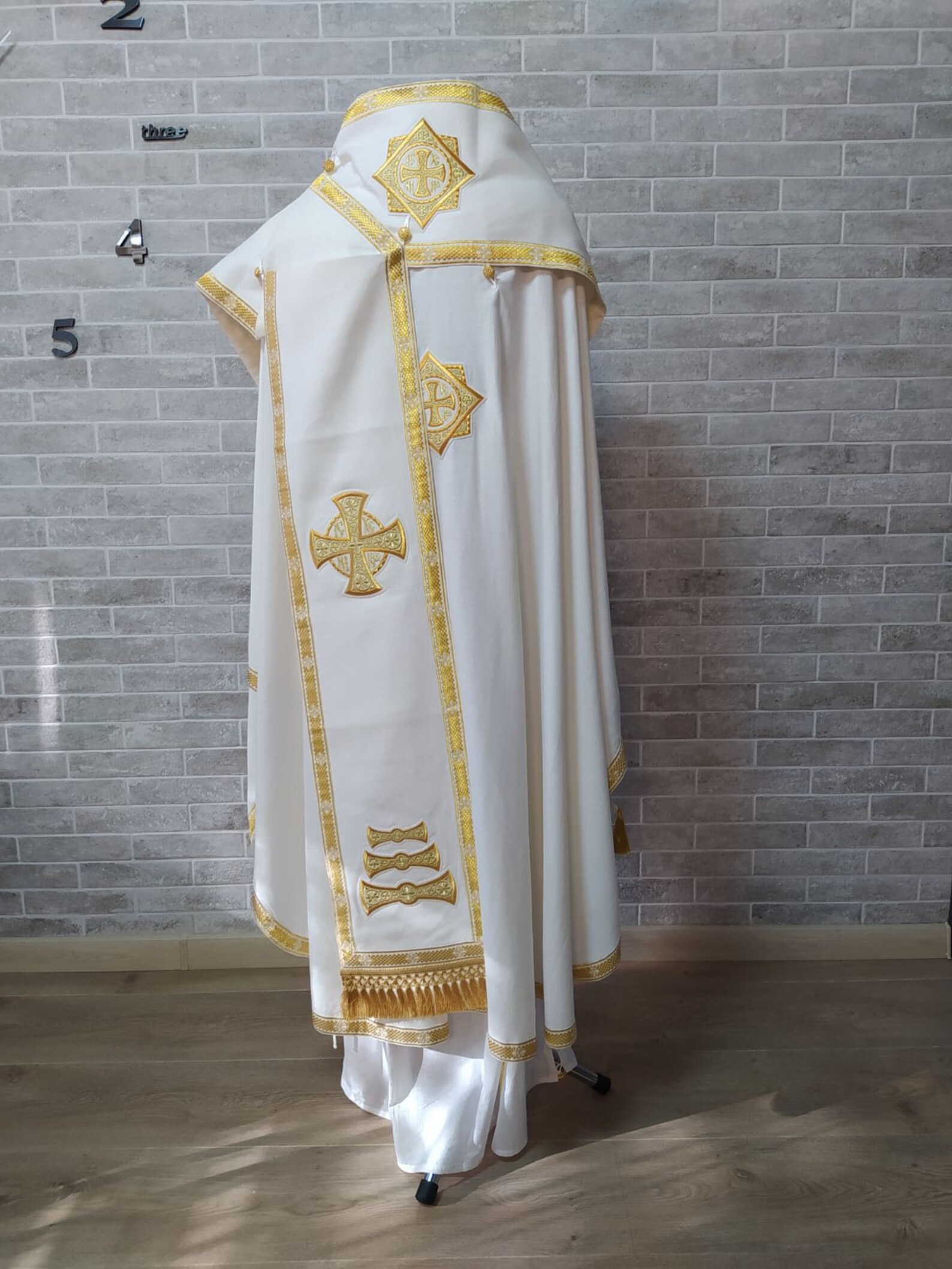 White Bishop's Vestments - Vestments for Bishop - Archbishop Vestments ...