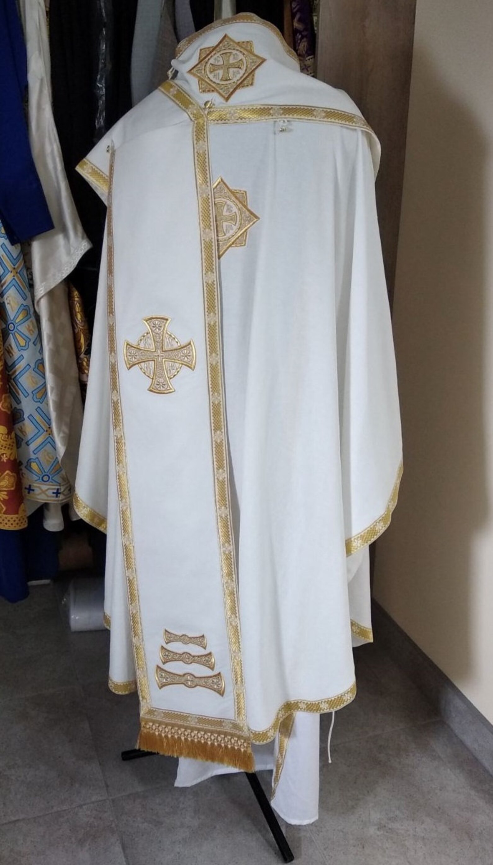 White Bishop's Vestments Vestments for Bishop | Etsy