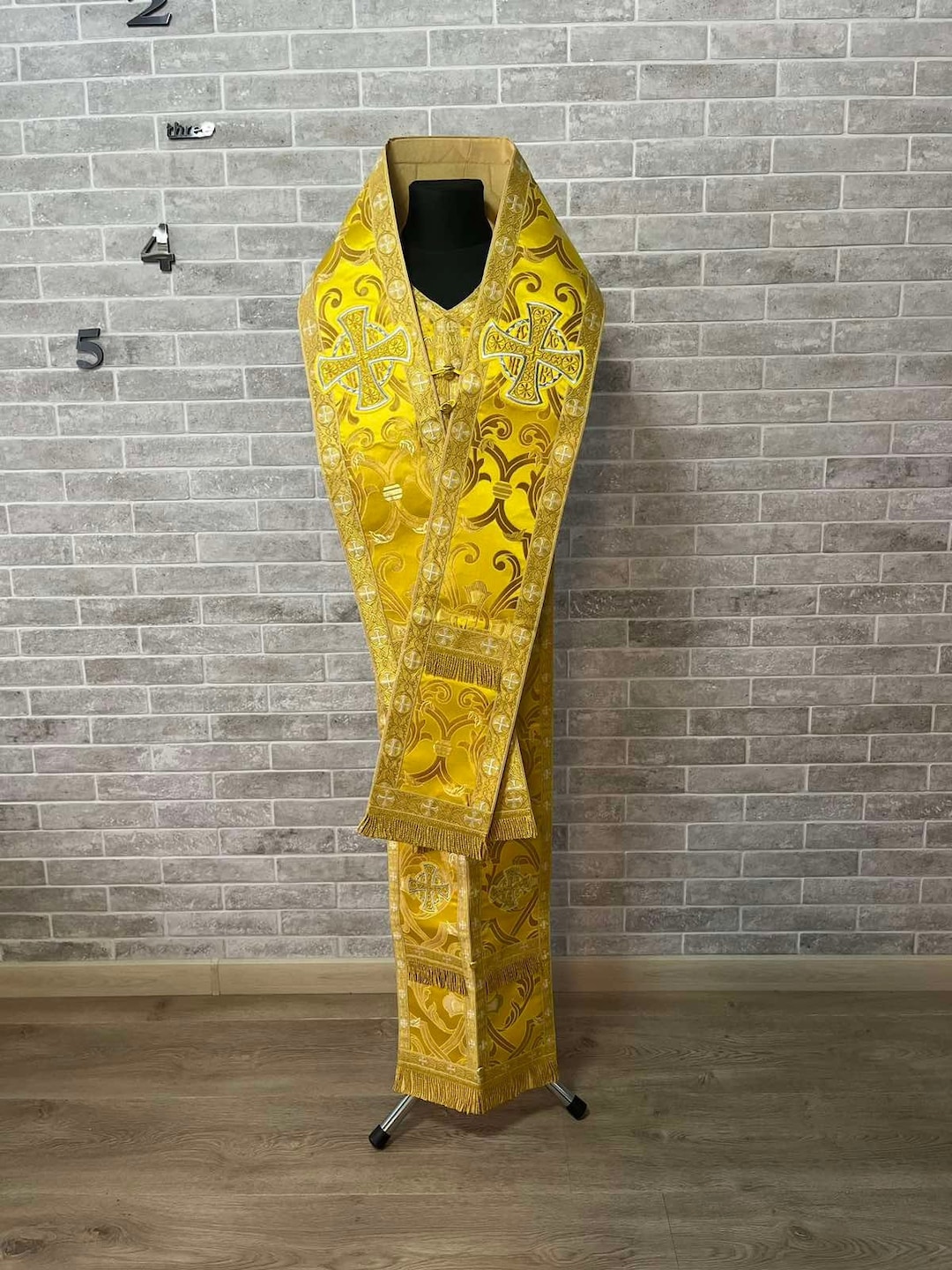 Bishop's Communion Set in Yellow Brocade Bishop Stole and Cuffs in ...