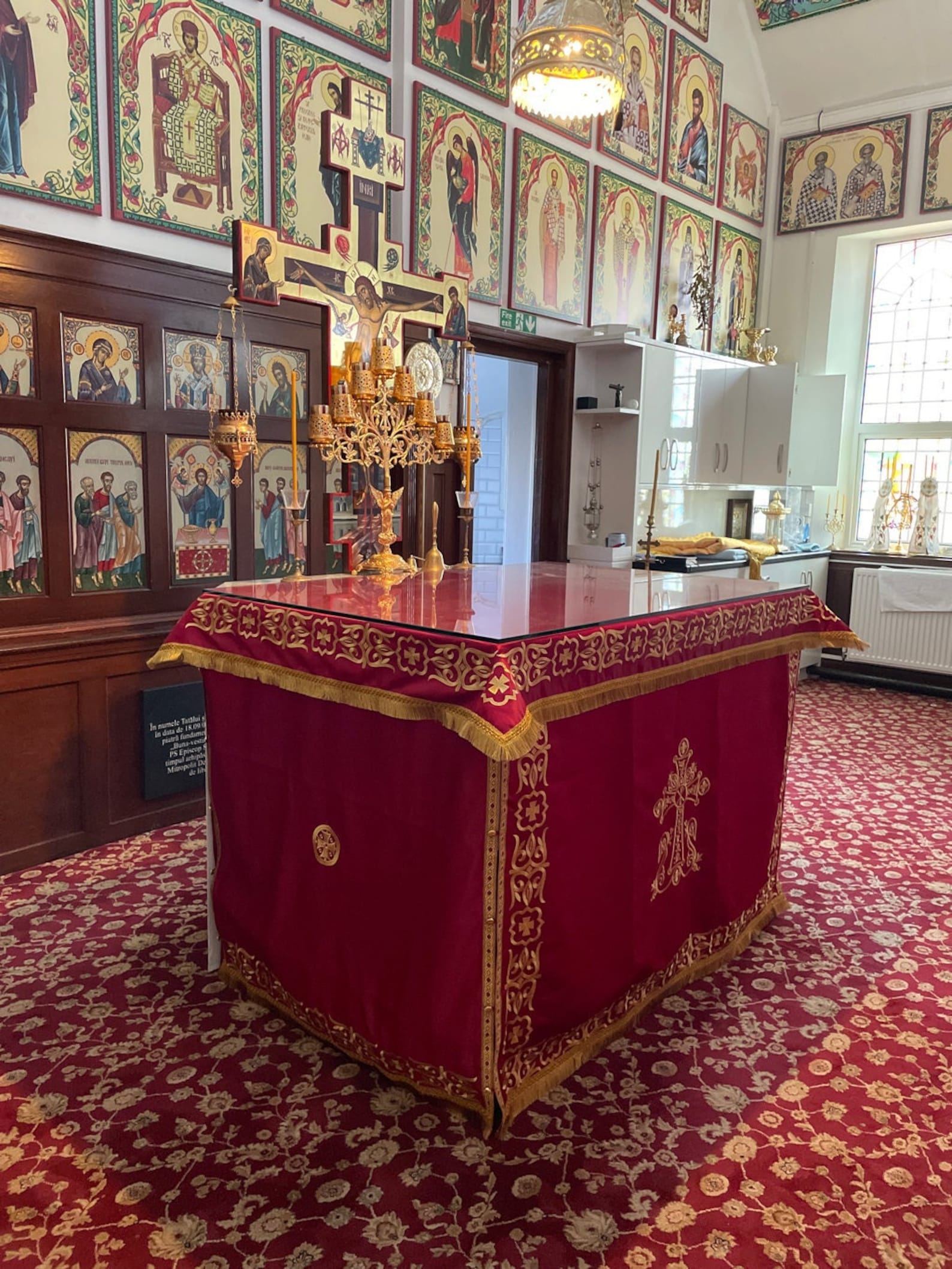 Altar Cover - Covers for the Altar Table - Vestment on the Throne and ...