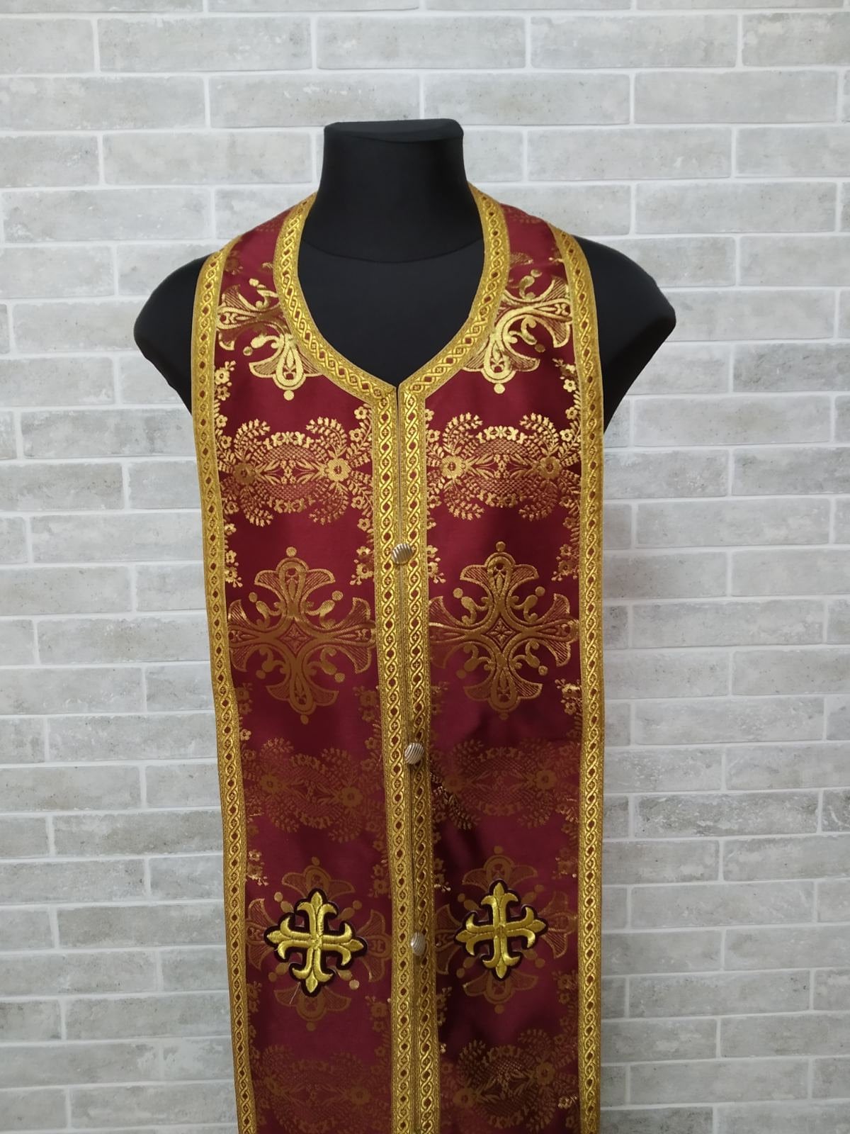 Stole and Cuffs in Maroon Brocade - Brocade Communion Set - Priest's ...
