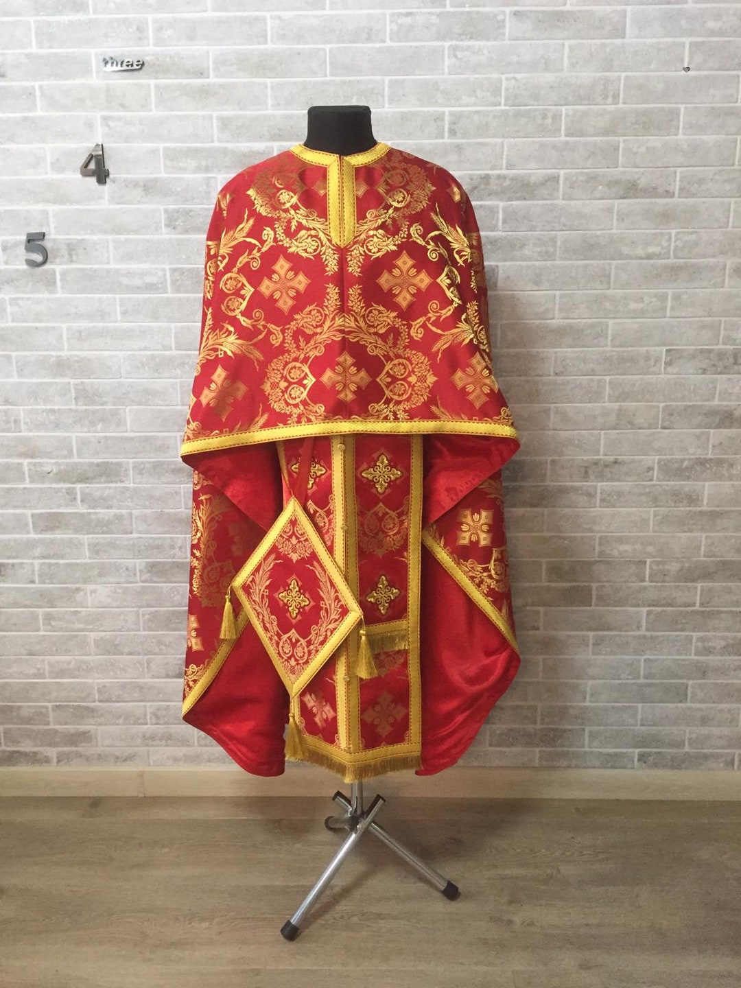 Vestimenta litúrgica estilo griego en brocado Túnica sacerdotal ...