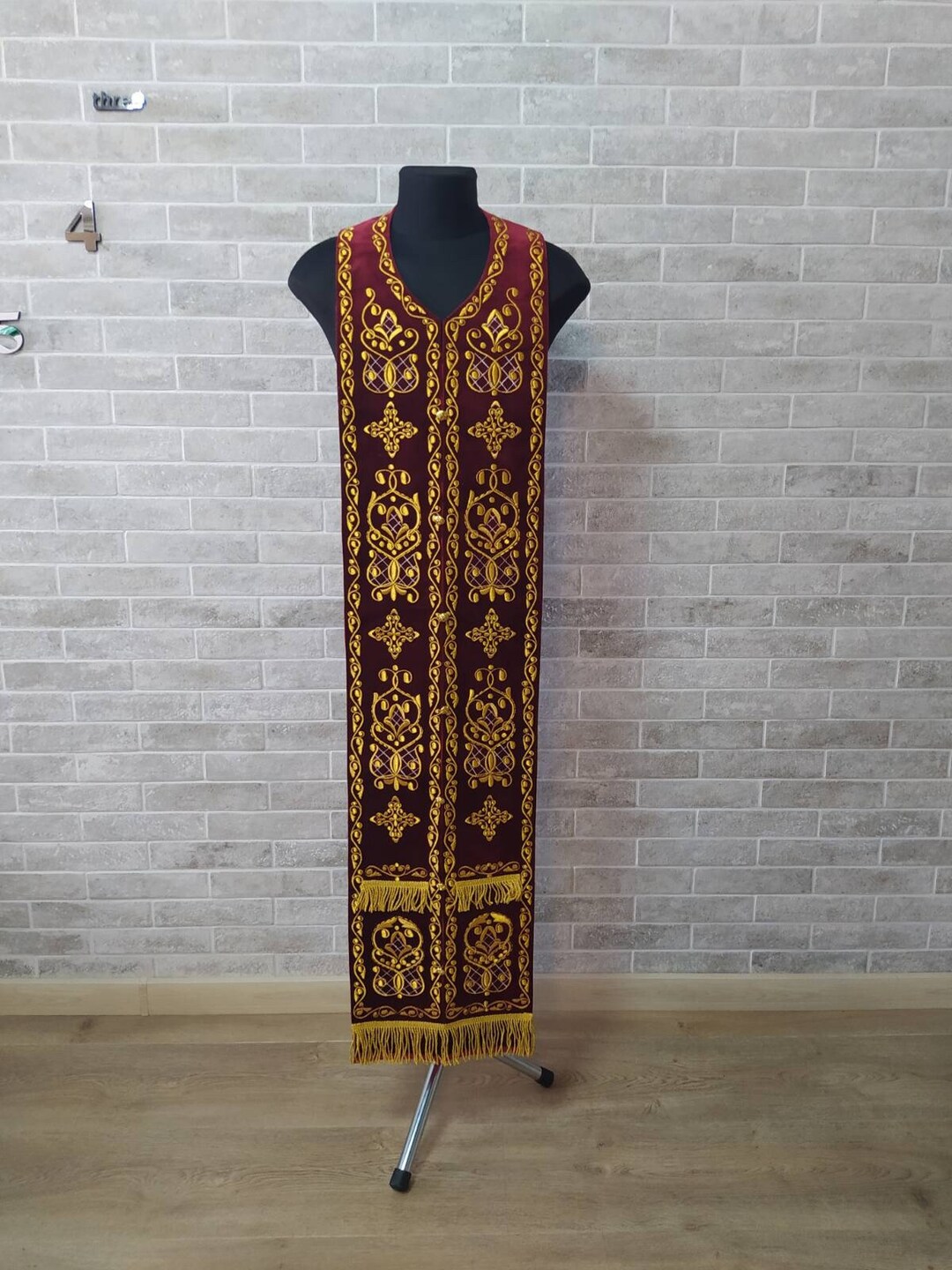 Embroidered Communion Set in Velvet Stole and Cuffs Priest's Set ...