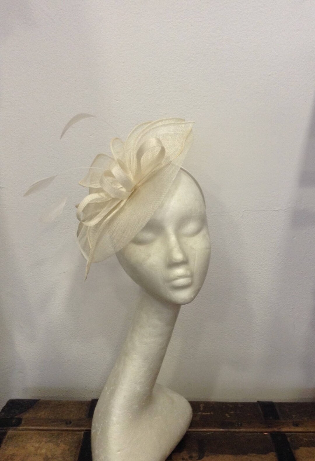 Ivory Off-white Wedding Bibi, Bouquet Shape of Leaves and Feathers ...