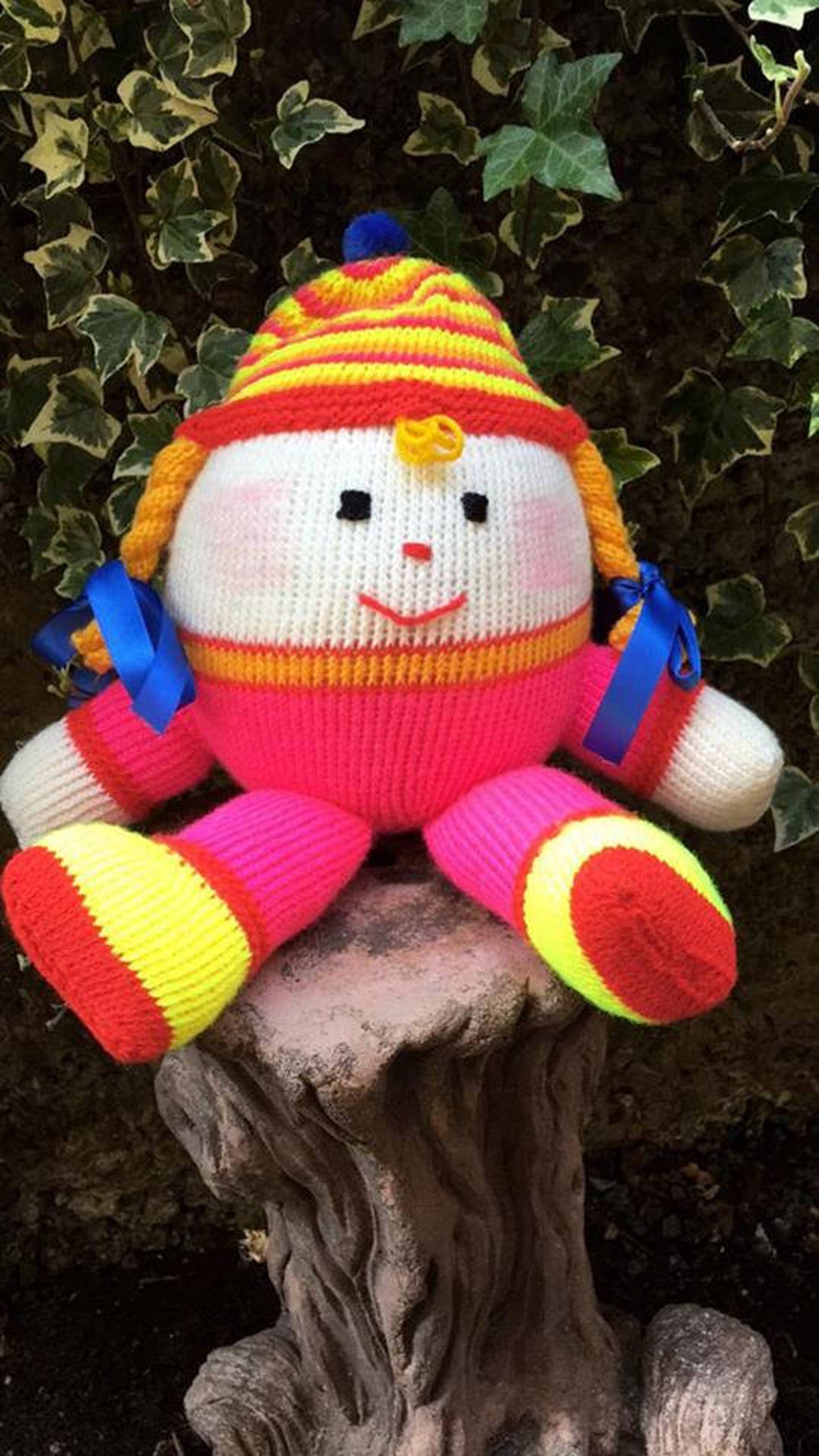 Knitted Humpty Dumpty Boy and Girl, Knitted Toys, Kittens, Pillow, Jean ...