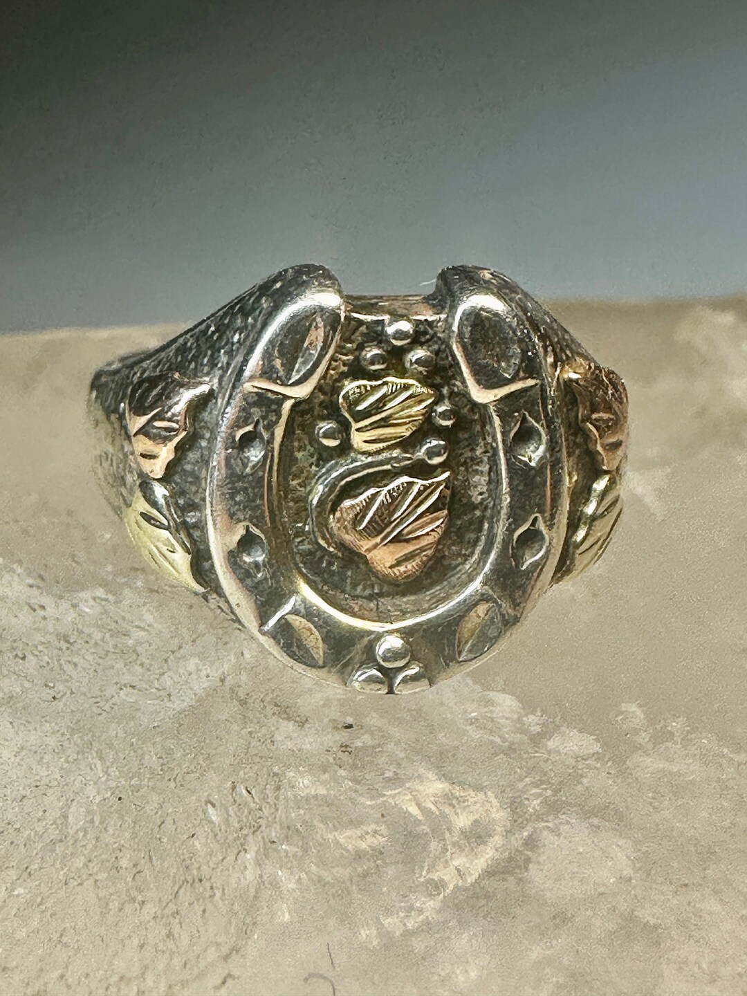 Black Hills Gold Ring Horseshoe Leaves Good Luck Band Size 5 Sterling ...