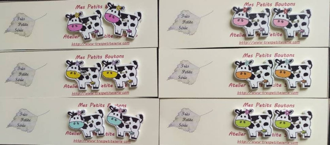 2 Wooden Buttons COWS - Etsy