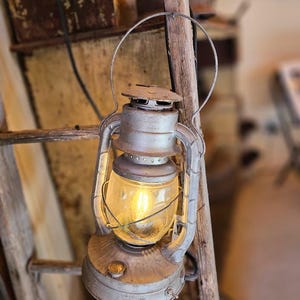 Vintage Kerosene Barn Lantern Modified for LED - Etsy