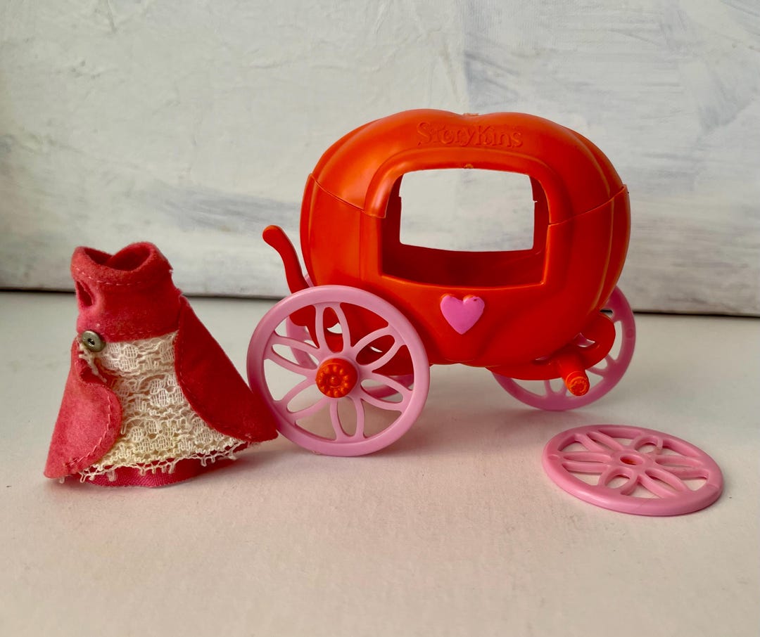 1960’s Liddle Kiddle Storykins Cinderella Coach (damaged) and Pink ...
