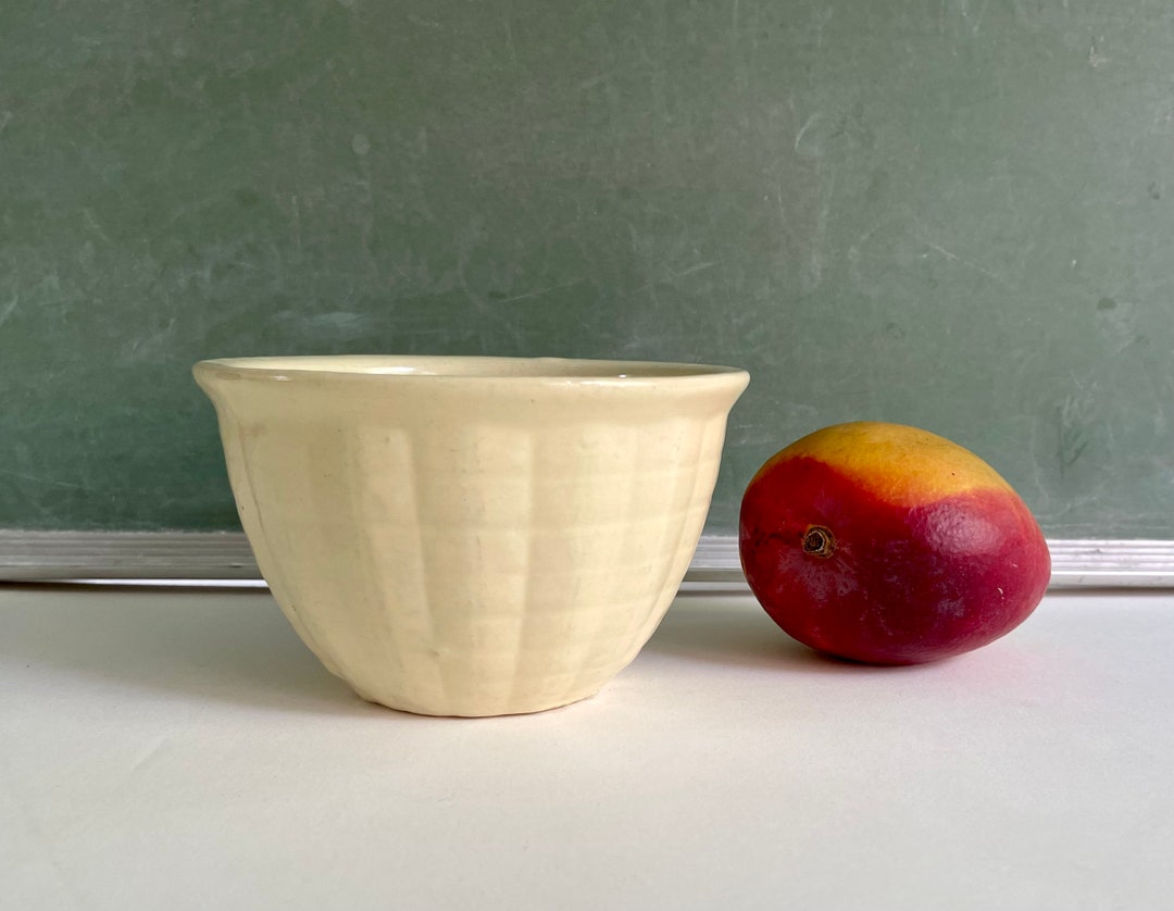 6 Antique Cream Colored Stoneware Mixing Bowl, Circa 1940s - Etsy