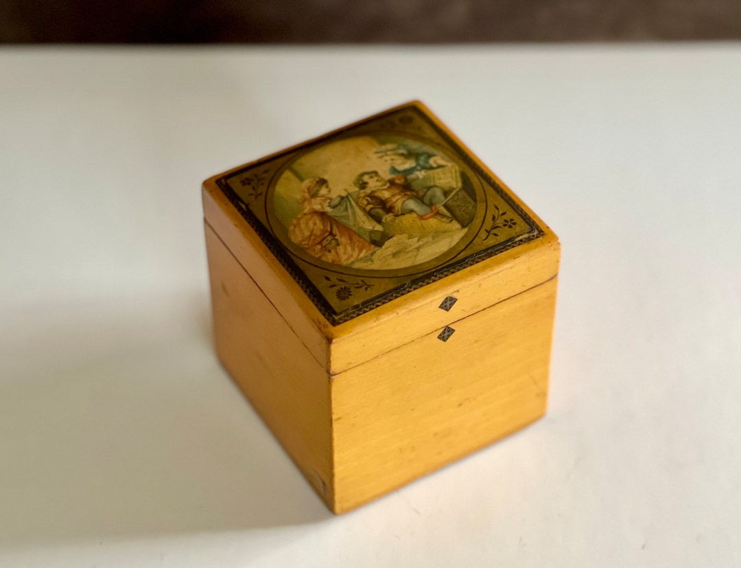 Antique English Wood Box With Beautiful Decoupaged Lid - Etsy