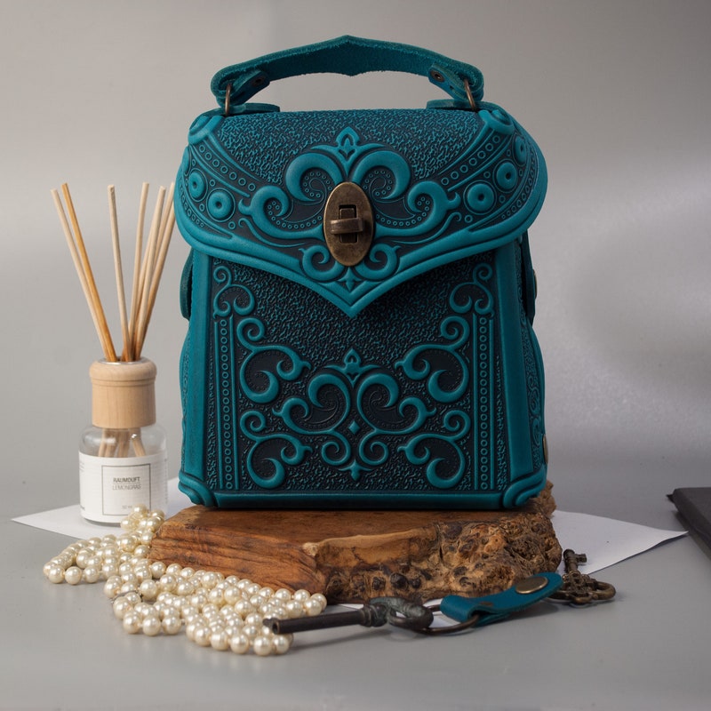 Turquoise Gift Bag - 60+ Gift Ideas for 2025