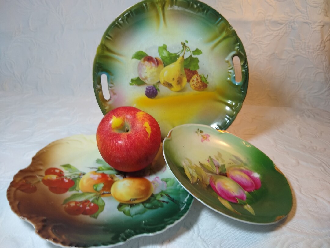Set of Three Vintage Fruit Motif Plates - Etsy
