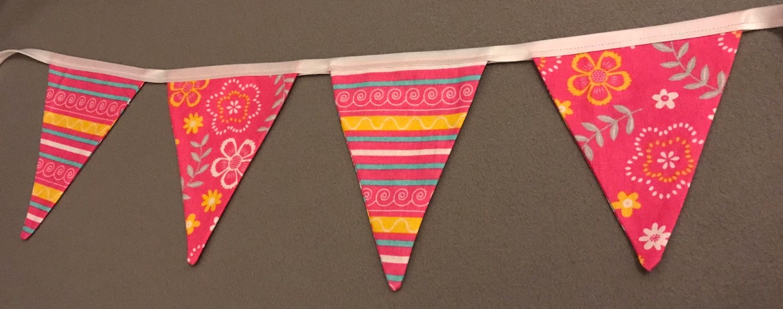 12-flag Pink Floral Bunting, Bright Pink Cotton Bunting, 12 Piece ...
