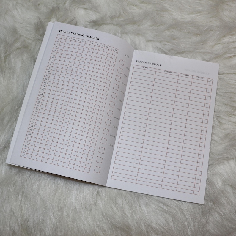 Reading Log and Book Tracking Journal - A Bookworm's Diary: the ...