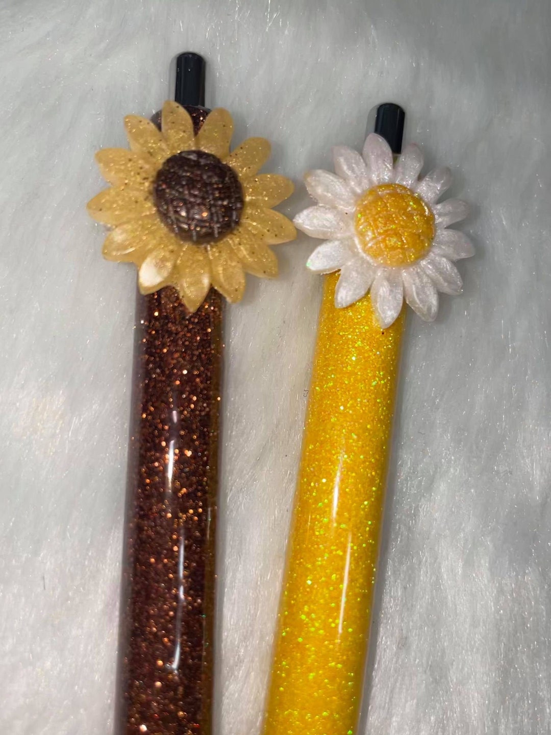 Daisy Resin Glitter Gel Pen | Yellow or White Daisy Retractable ...