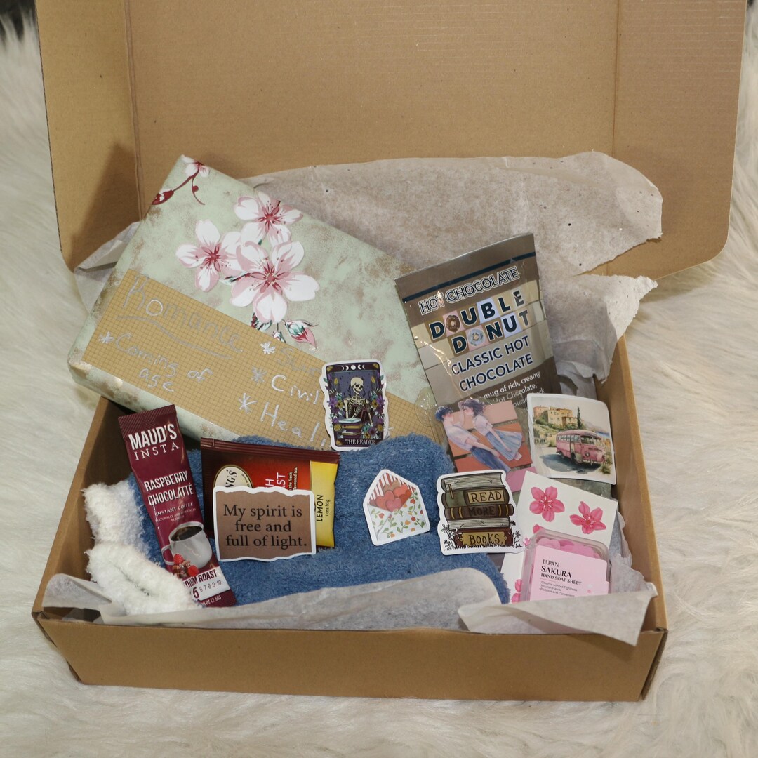Blind Date With a Romance Book Box Giftset - Perfect Gift for Book ...