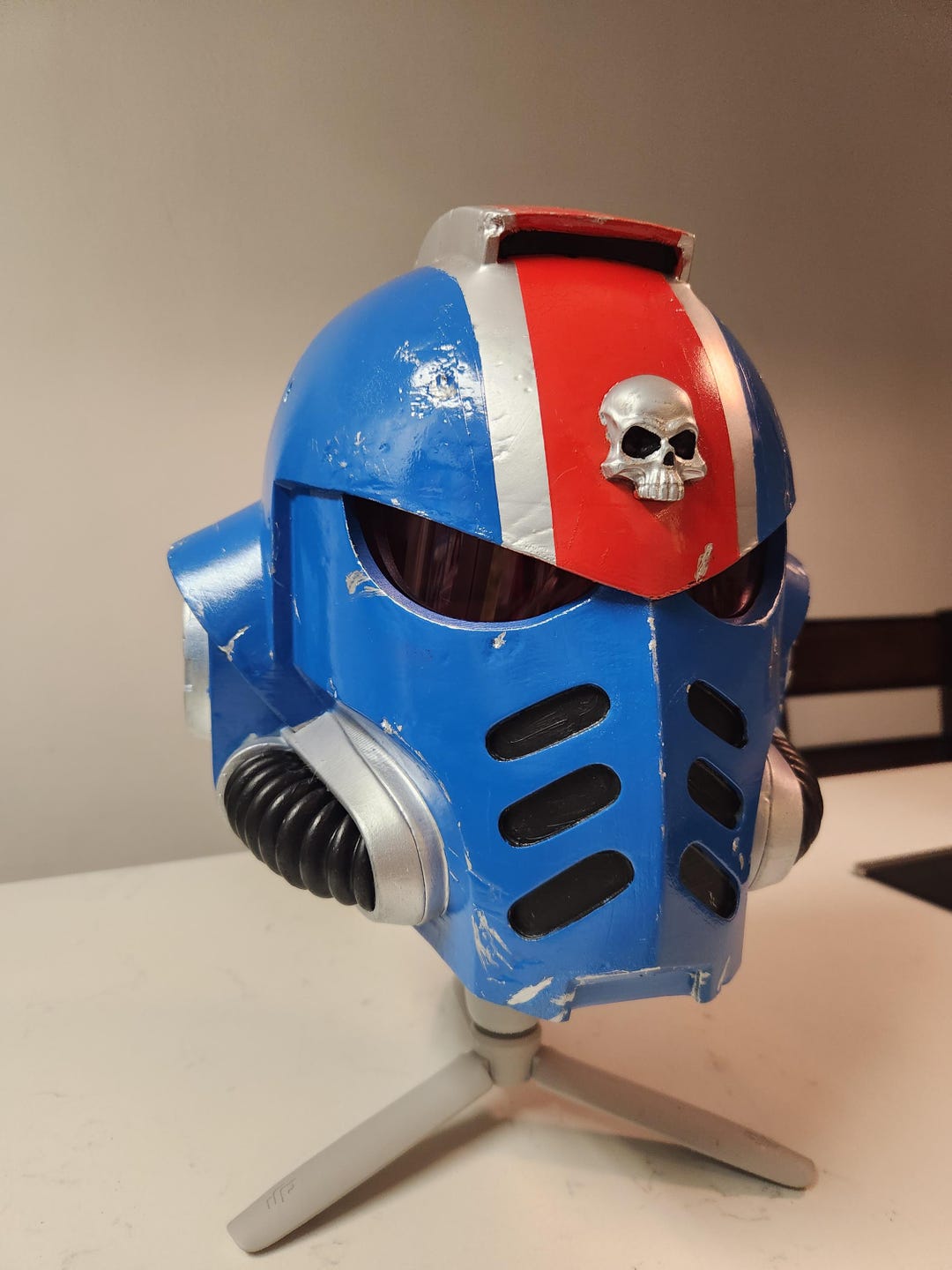 Warhammer 40K Space Marine Helmet- Fully Completed Wearable, Painted ...