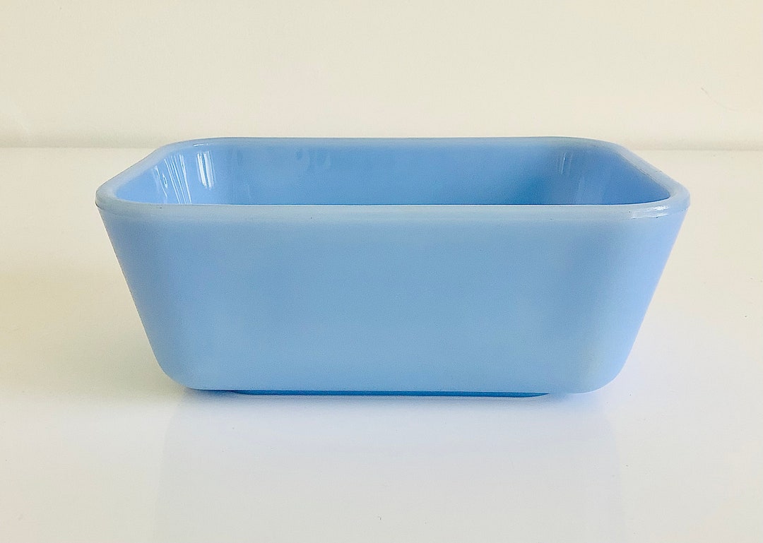 Delphite Blue Pyrex Fridge Dish / Pastel Blue Periwinkle Bluebelle ...
