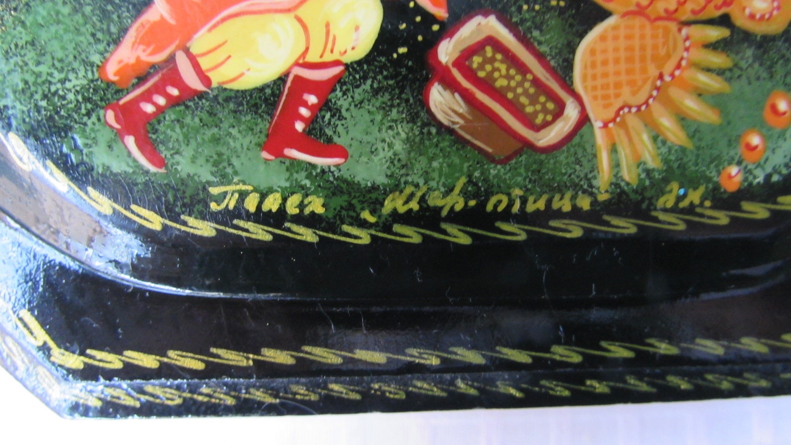 RUSSIAN LACQUERED BOX - Etsy