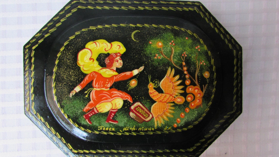 RUSSIAN LACQUERED BOX - Etsy