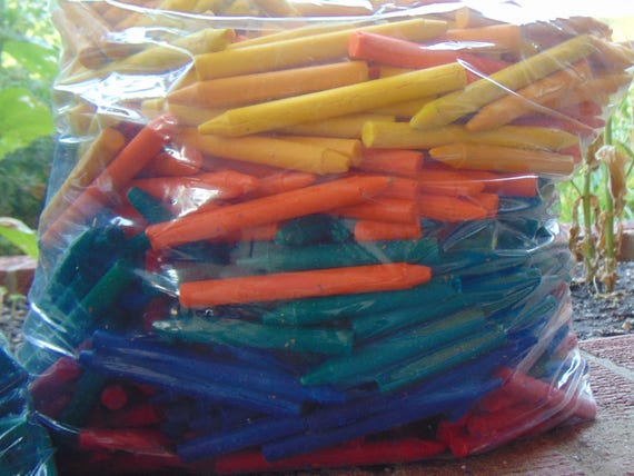 1.5 pounds Bulk unwrapped crayons | Etsy