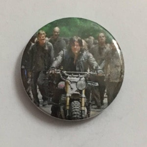 The Walking Dead Pinback Button Badge, 1/25mm, Geeky Badge, Badge Geeks ...