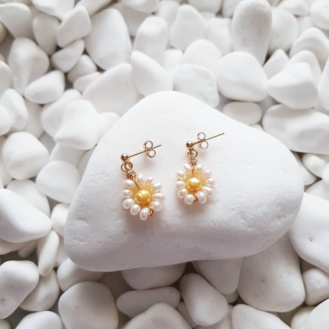 Daisy Earrings, Daisy Pearl Earrings, Flower Earrings, Flower Pearl ...