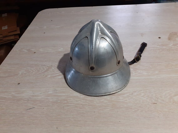 Old Fireman helmet, Vintage firefighter helmet, from … - Gem