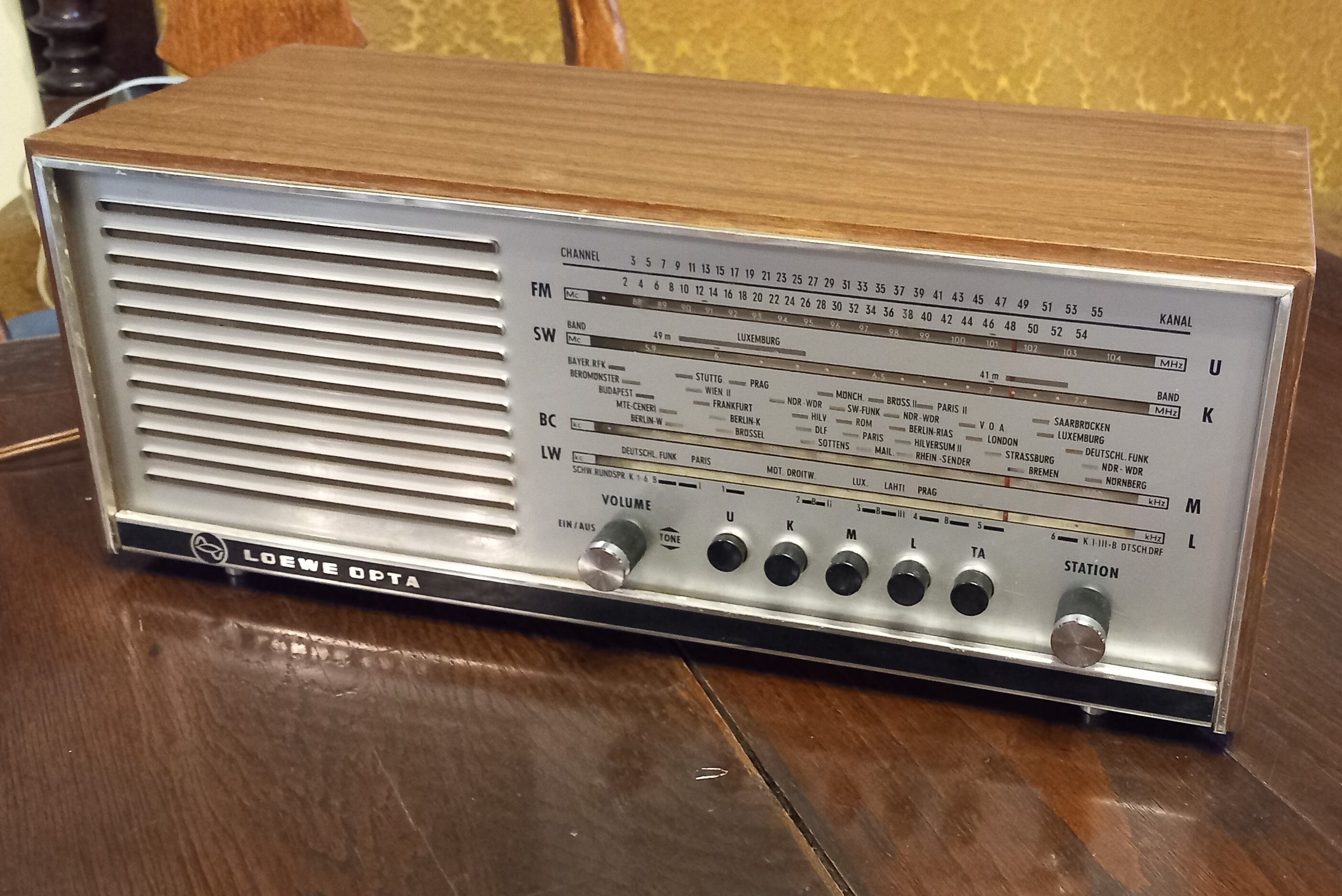 LOEWE OPTA R 115 UKW Radio, Retro Radio From 1968, Authentic Period ...