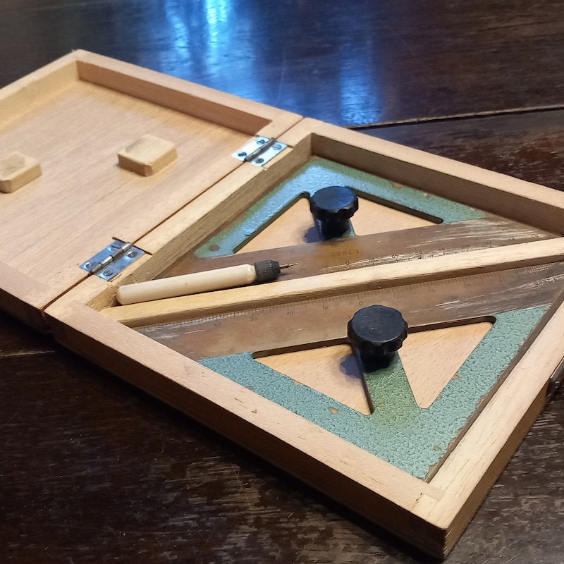 Metal Triangle - Etsy