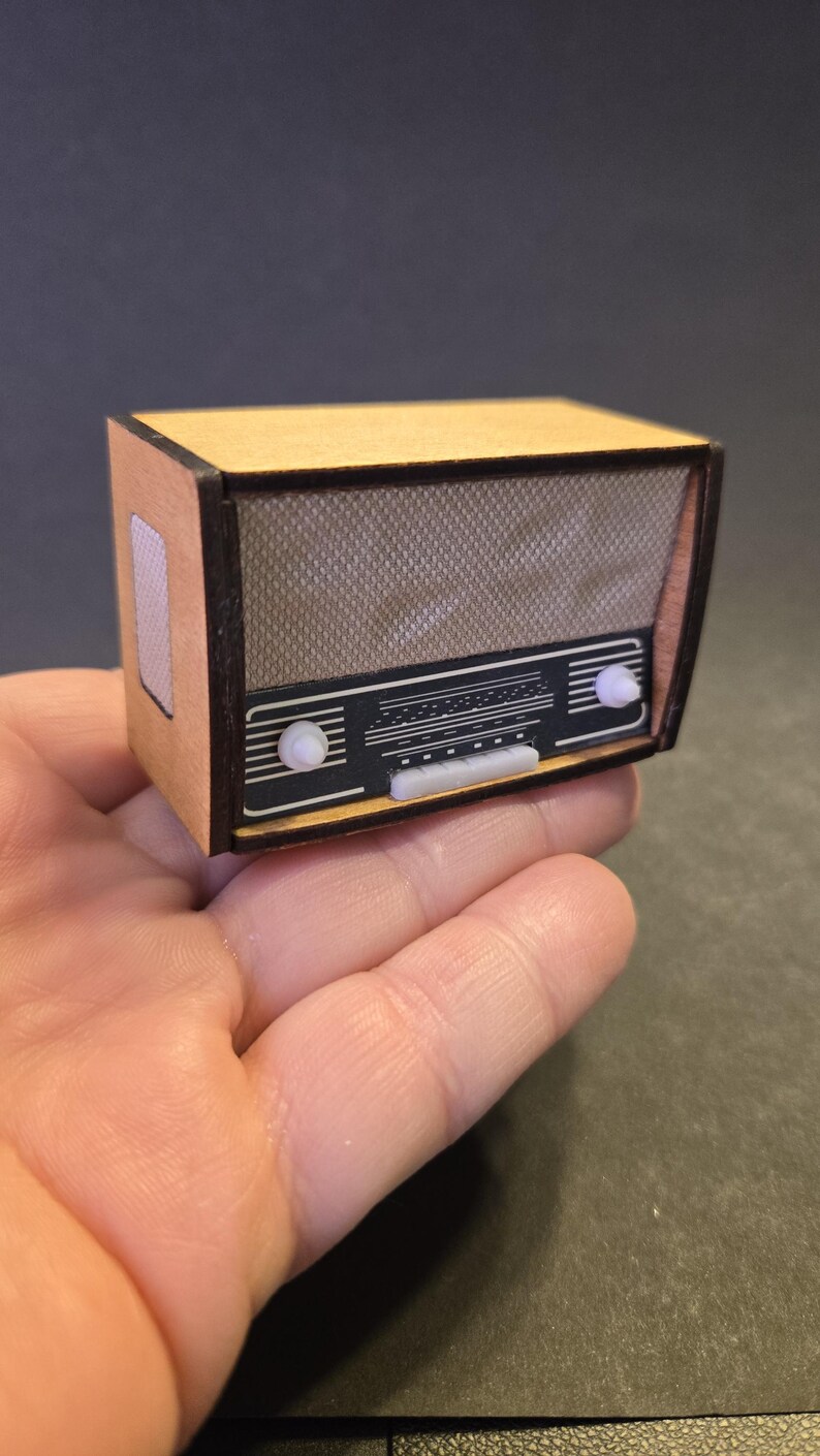 Vintage Retro Radio, 1:12 Scale Dollhouse Miniature. - Etsy
