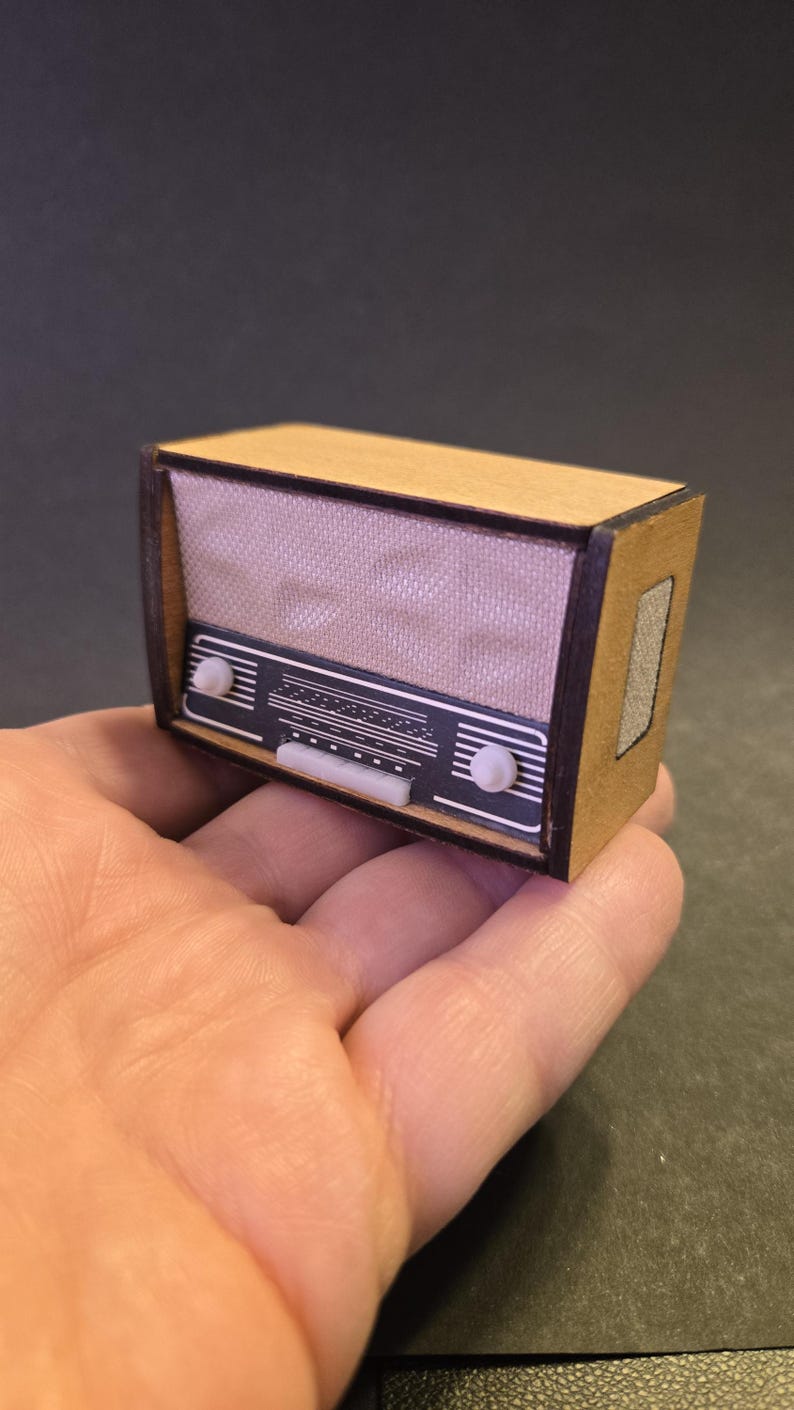 Vintage Retro Radio, 1:12 Scale Dollhouse Miniature. - Etsy