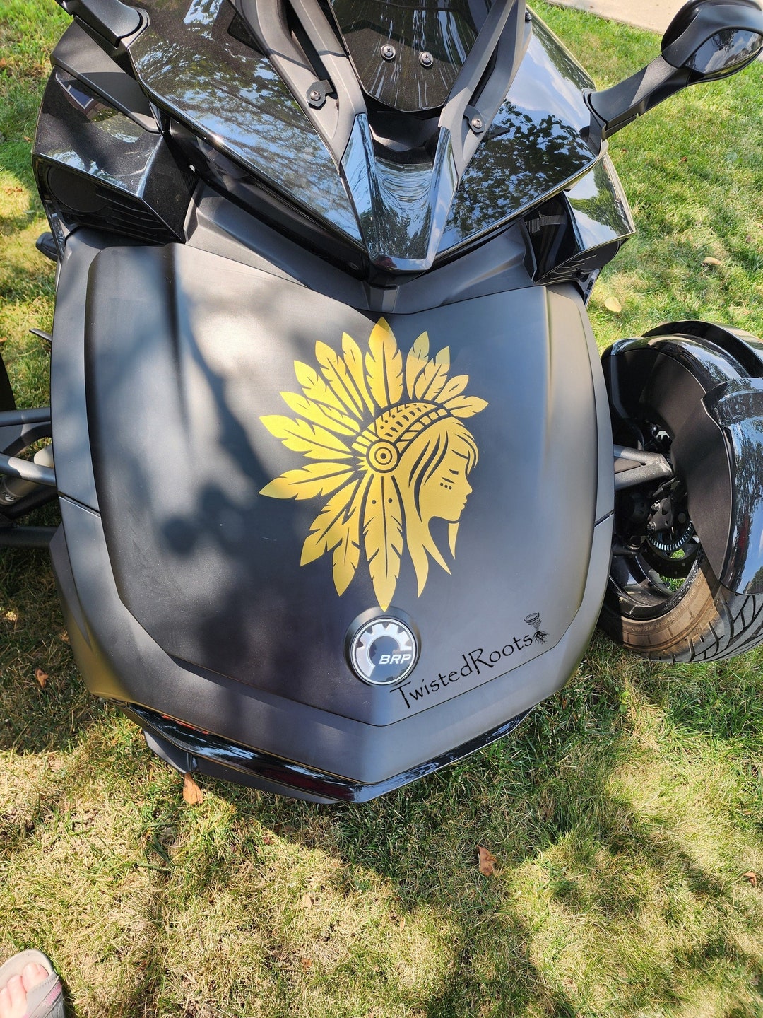 Beauty Wearing Headress Frunk Decal, Spyder, Spyder Ryder, F3, F3S, F3T ...