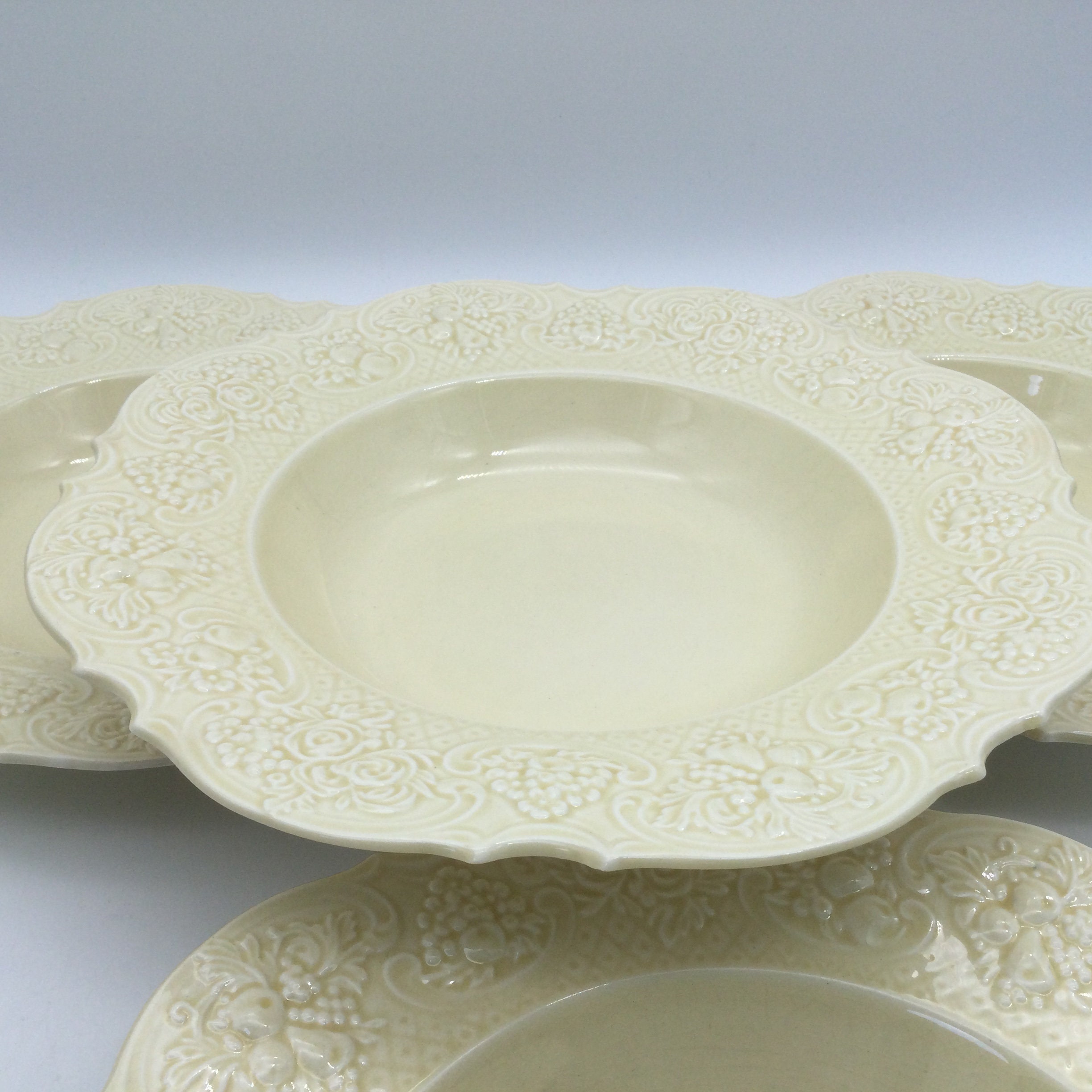 Vintage Crown Ducal Butter Cream Florentine Set of 4 Rimmed Soup Bowls ...