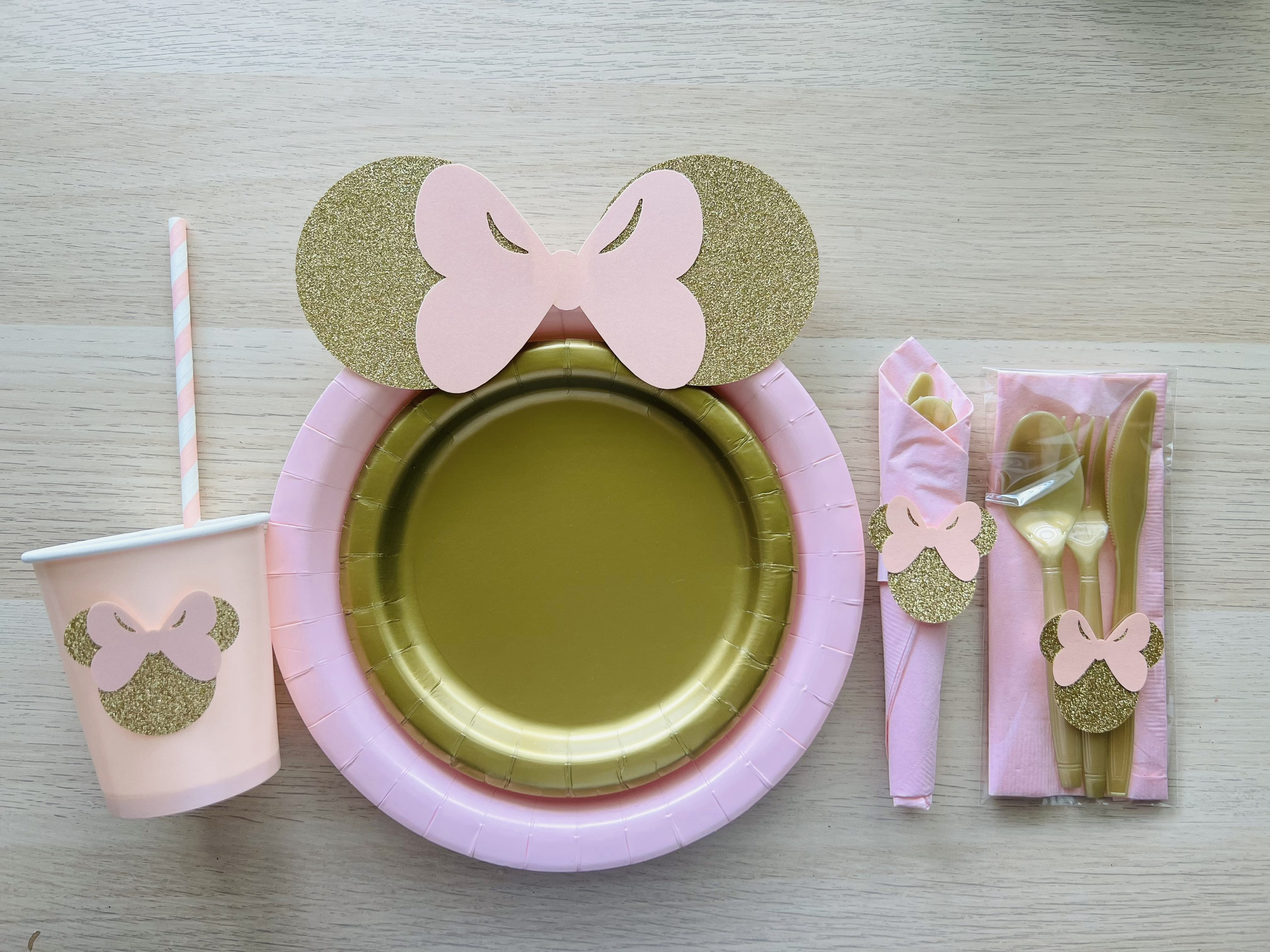 Minnie Mouse Birthday Party Utensils: Gold Fork, Spoon & Pink Napkin ...