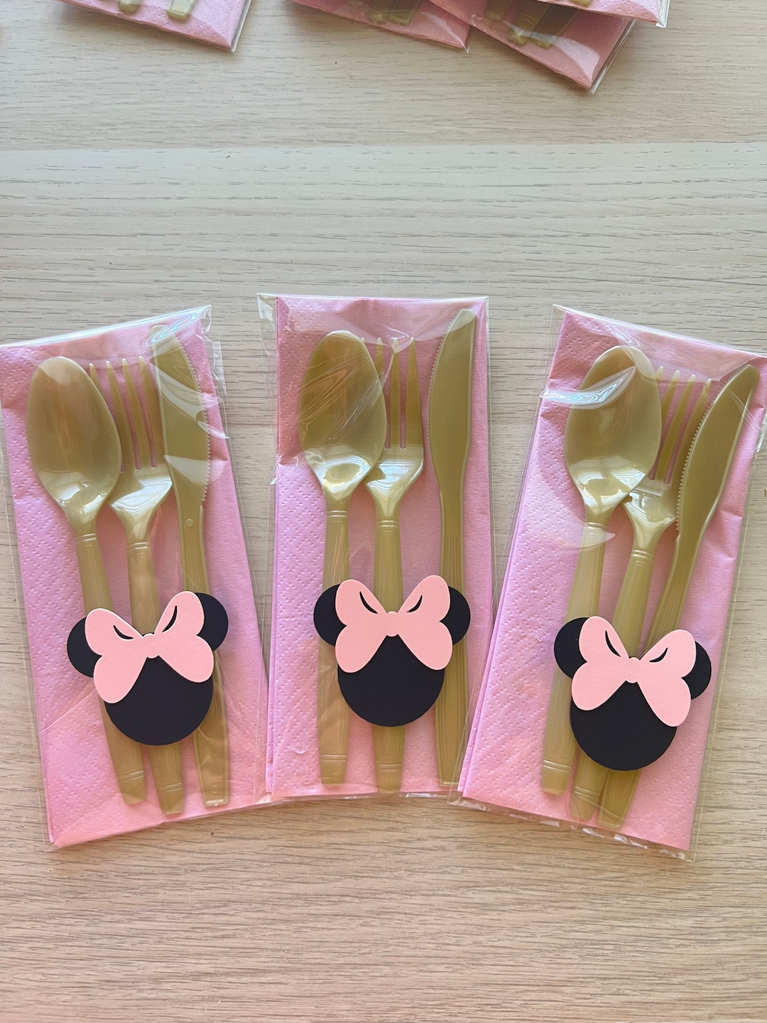UTENSILS Minnie Mickey Mouse, Gold Utensils, Pink Napkins Fork Spoon ...