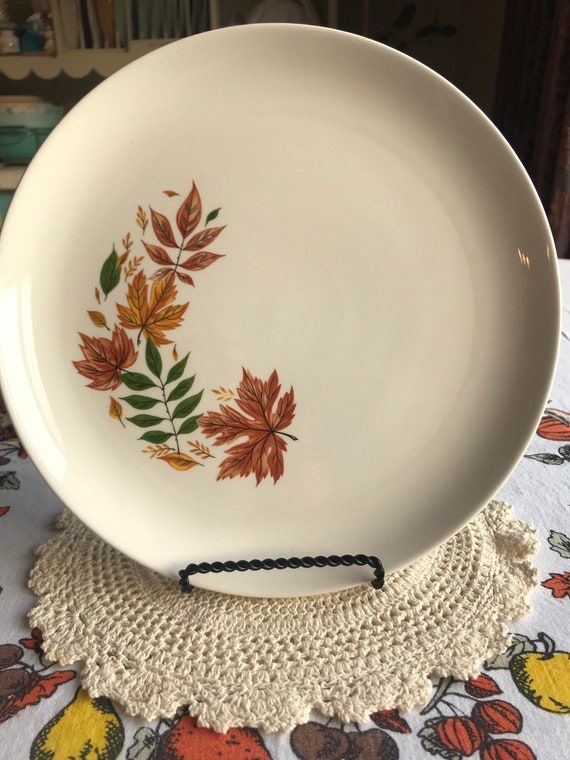 Maple Leaf Dinnerware