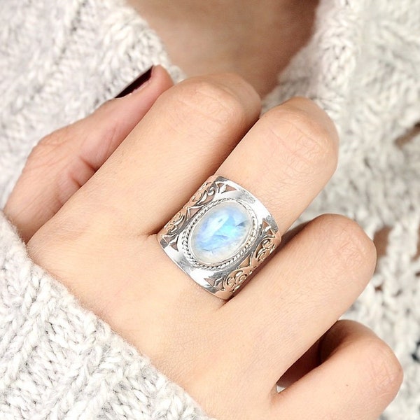 Large Moonstone Ring - Etsy