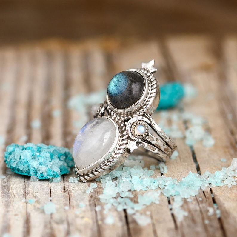 Moonstone and Labradorite Ring Stars and Moon Ring Chunky - Etsy
