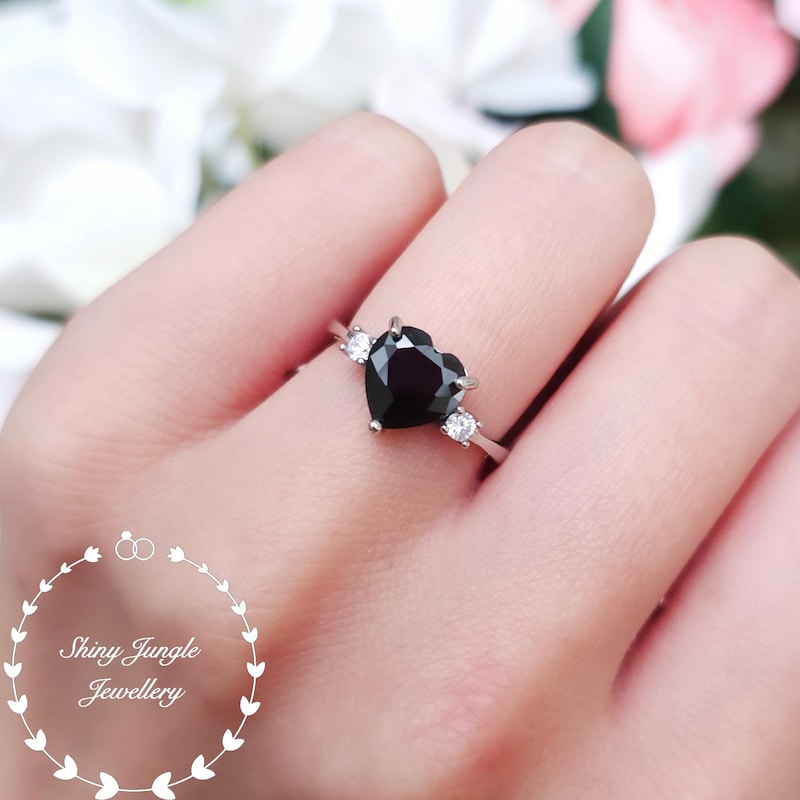 Black Heart Ring - Etsy