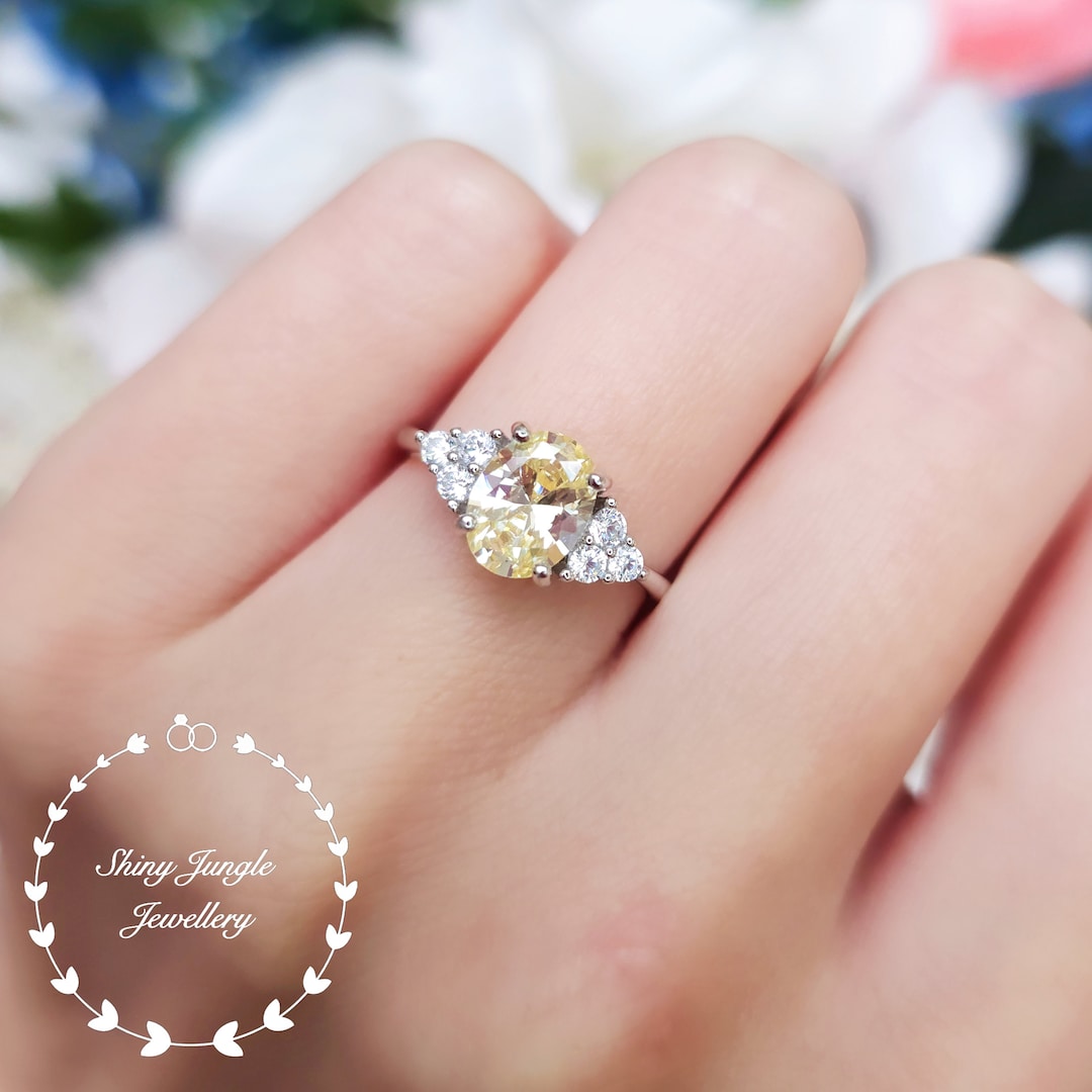 Oval Yellow Diamond Engagement Ring, 2 Carats Oval Fancy Yellow Diamond ...