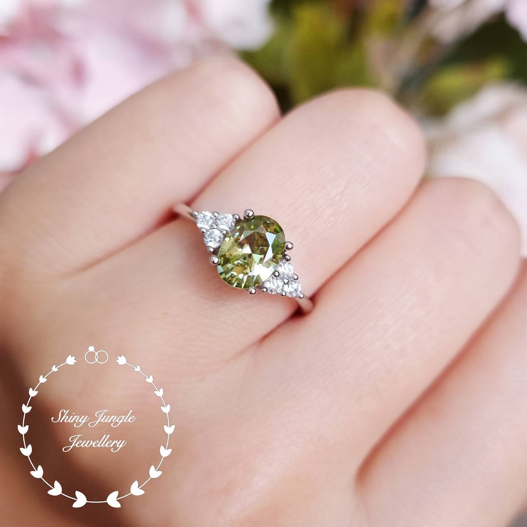 Oval Peridot Ring, 2 Karat 6 * 8 mm Drei Stein Oval Cut Peridot ...