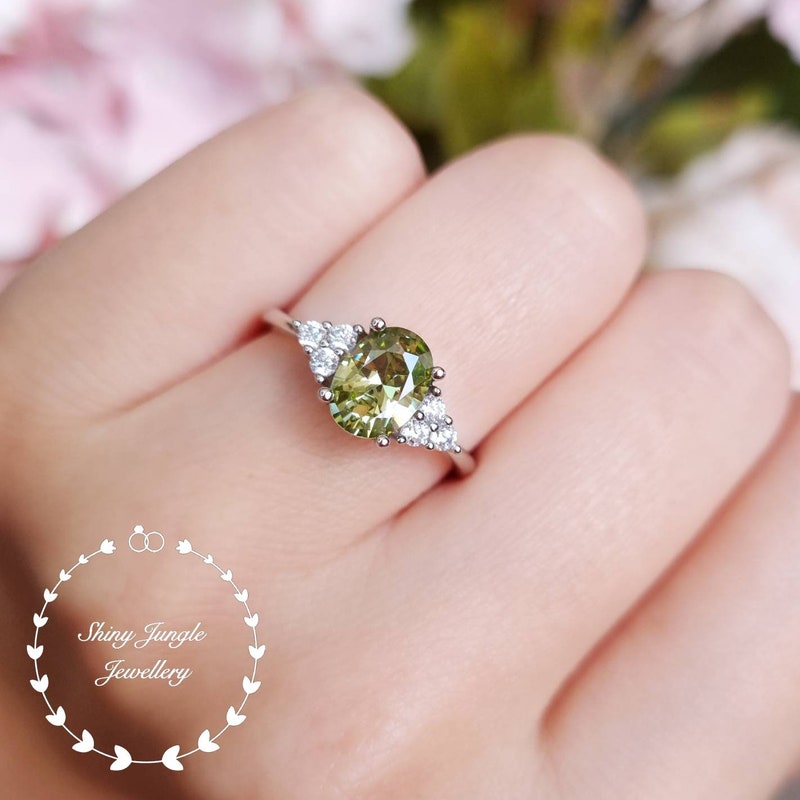 Oval Peridot Ring - Etsy