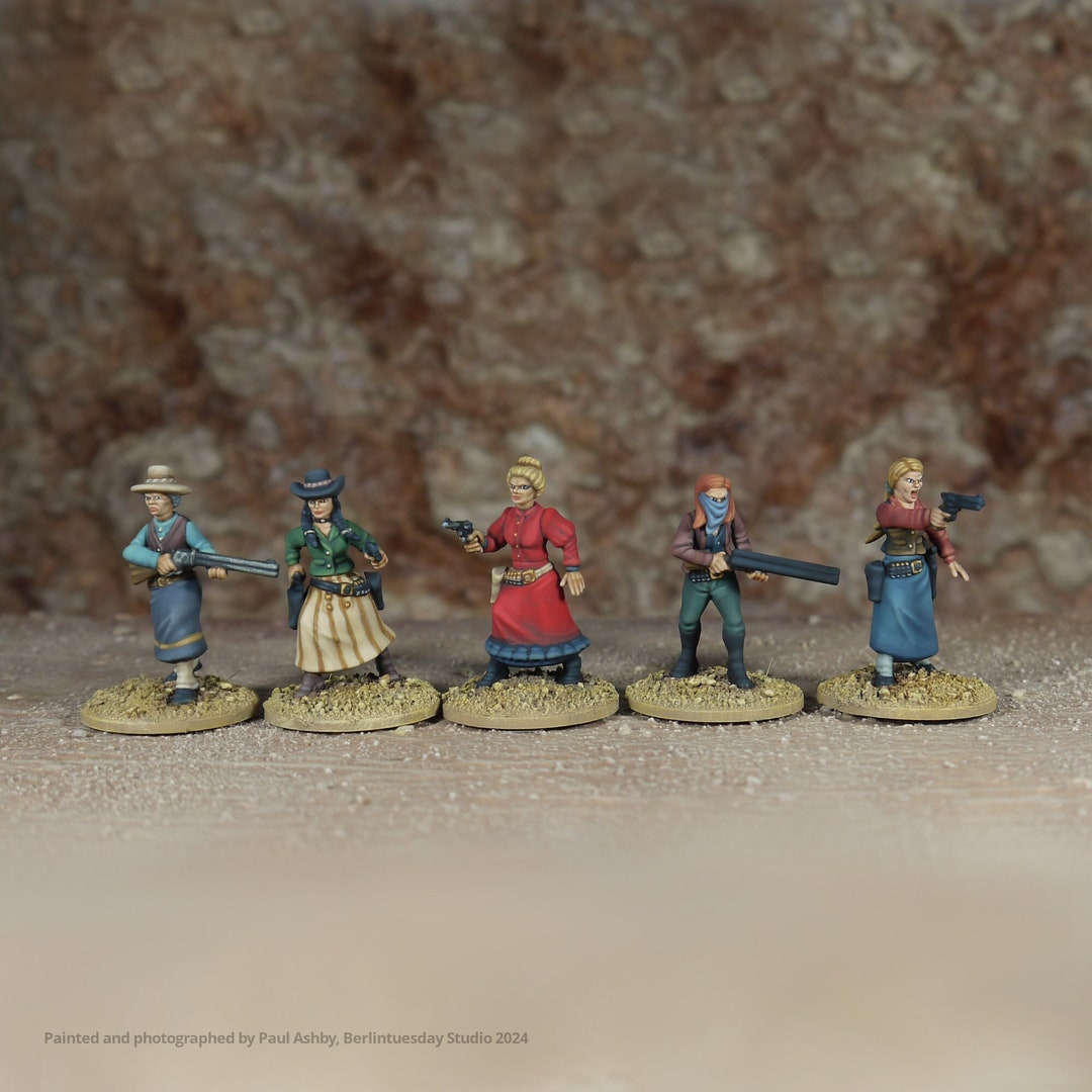 Female Gunfighters Gang 5 Handpainted Tabletop Wargaming Miniatures ...