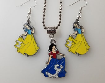 Snow white necklace | Etsy