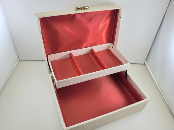 VINTAGE BIG EYED Girl 2 Tier Jewelry Box Eden Maio st… - Gem