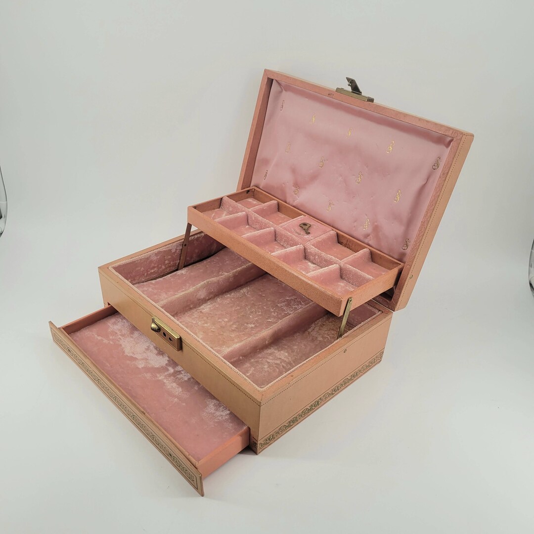 VINTAGE MELE JEWELRY Box C1950's 3 Tier 11w X 8d X 4h Pink Satin Velvet ...