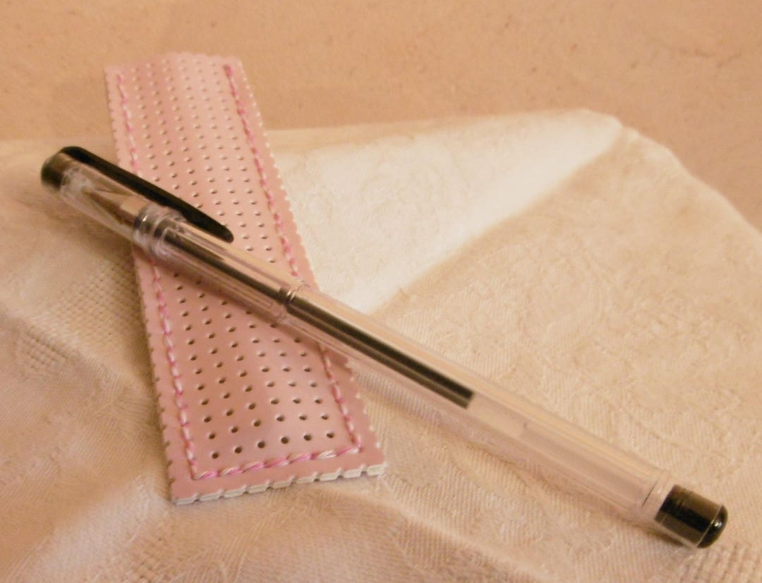 Etui range stylo en vinyle laqué perforé rose pâle - Etsy France