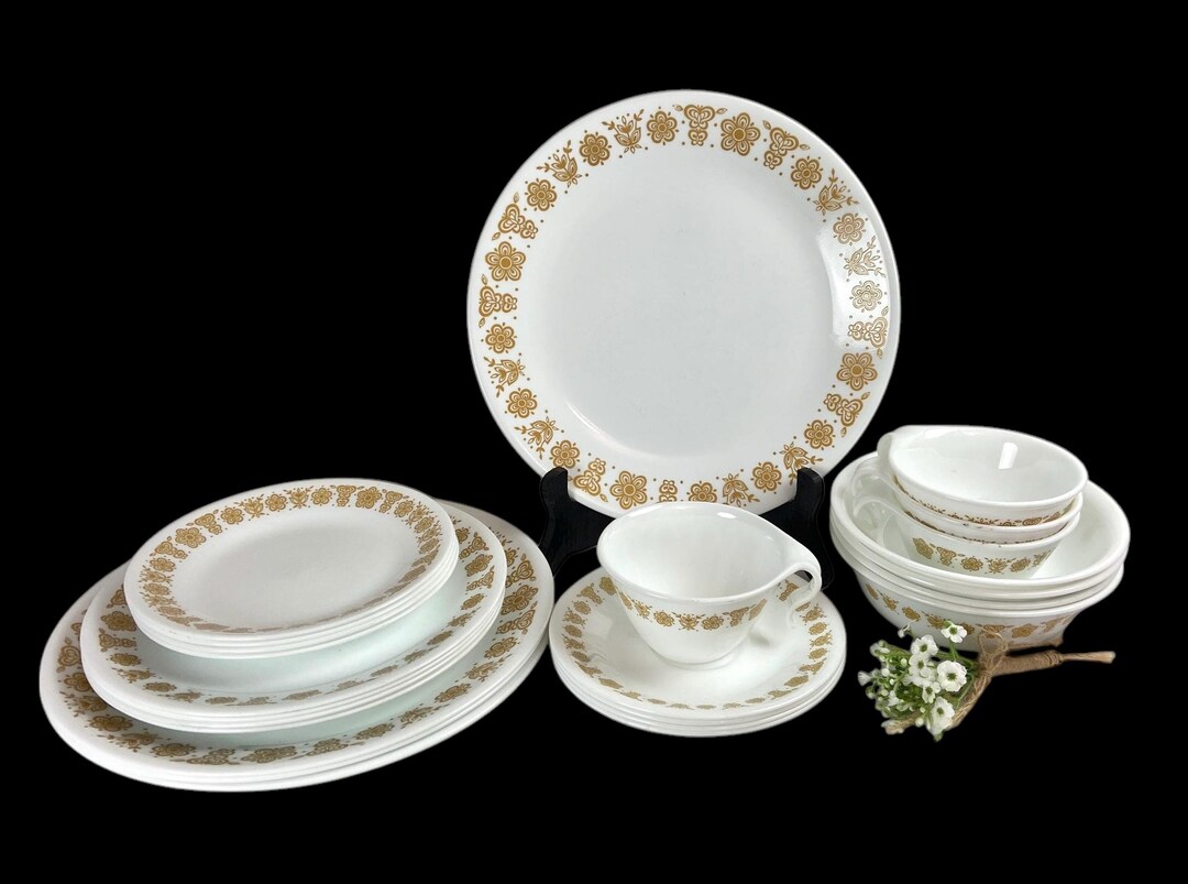 Vintage Corelle Gold Butterfly Pyrex Dinner Set Plates Bowls Coffe Cups ...